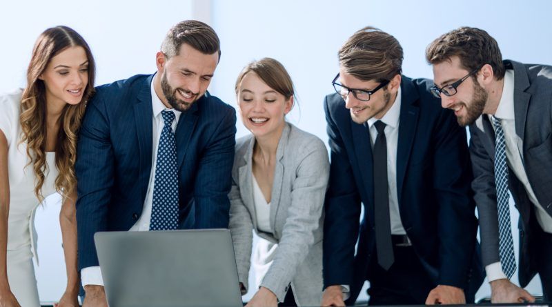 Procurator of a company in Slovenia – comparison to director - Data d.o.o.